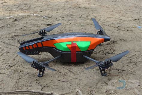 Vyzkoušeli Jsme Ar Drone 2 0 Kvadrokoptéru S Wifi A Mnoha Senzory [it