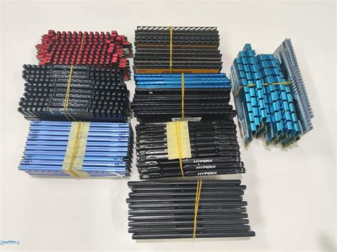 رم دسکتاپی 4g Ddr3 هیت سینک دار باس 1600 استوک شهرکامپیوتر رم دسکتاپی 4g Ddr3 هیت سینک دار باس 1600 استوک شهرکامپیوتر