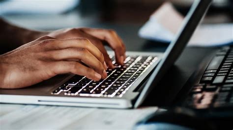 Cuatro Formas De Arreglar Una Computadora Portátil Que Se Apaga Sola Infobae