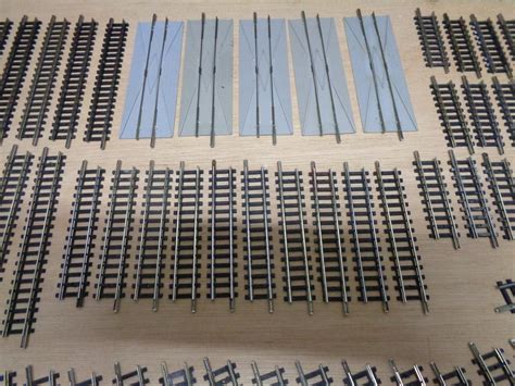 Minitrix N Model Train Tracks 121 Lot Of 121 Pieces Minitrix Straight Rails Bends And