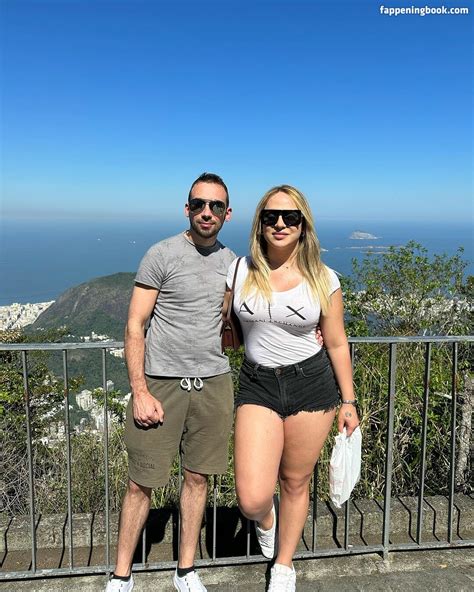 Clarice Boaventura Clariceboaventura Victoriahelenaoficial Claboaventuraa Nude Onlyfans