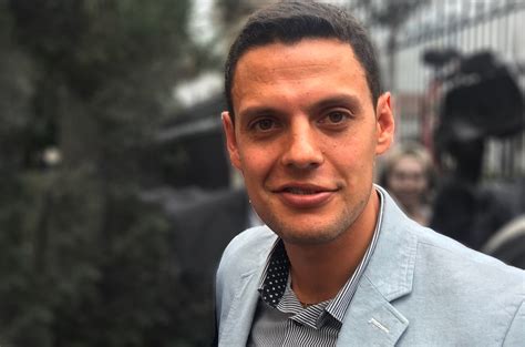 Estos son los delitos por los que podría ser acusado el periodista de Noticias Uno que agredió a