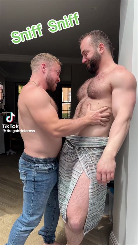 Size Difference Sniffing Big Muscles ThisVid Com