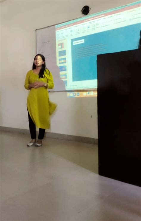 Anshika Saxena On Linkedin Presentation Teamwork Professionalgrowth