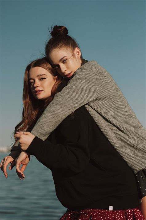 Фотосессия с подругой Фотосессия Групповые фото позы Портретные