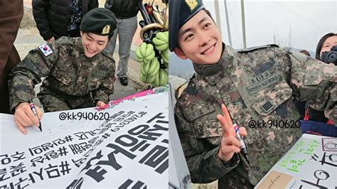 《禹英禑》姜泰伍退伍了！展精壯身材親切合照網讚：變太帥了吧 娛樂星聞