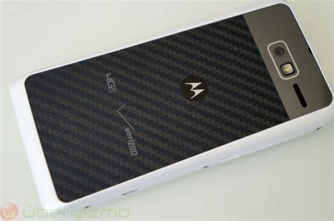 Motorola Droid Razr M Review Ubergizmo