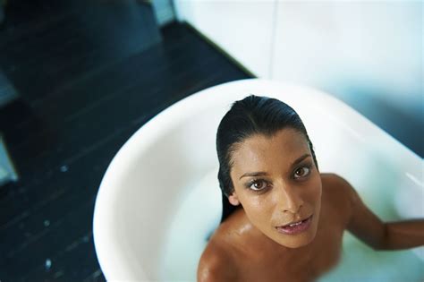 Laura Vandervoort In The Tub Artofit