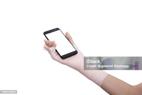 하얀 뒷면에 스마트 폰을 가진 손은 손가락으로 화면을 터치하고 손으로 잡습니다 고립 색상에 대한 스톡 사진 및 기타 이미지 고립 색상 공란 만짐 Istock