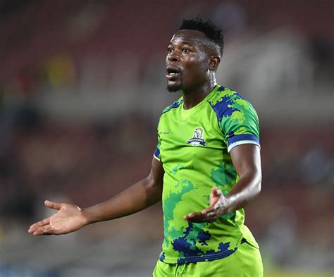 Kaizer Chiefs Announce Six New Signings Including Chivaviro