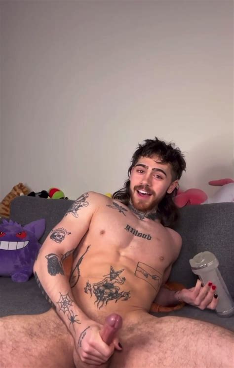 Tatted Guy Cums Hard