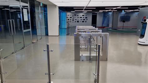 플랩게이트 테마파크qr티켓인증시스템 보안게이트 주네오스마트