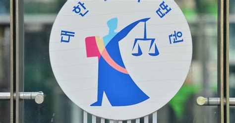 어깨 부딪힌 20대 남성 무차별 폭행… 폭력조직원 2명 ‘징역형