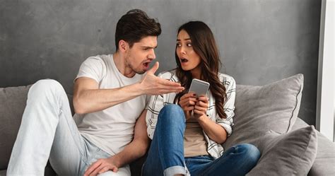 억지로 애인 핸드폰 검사하면 일어나는 일 연애의 과학