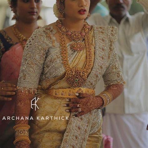 Bride In Mango Nakshi Haram Choker Jewellery Designs