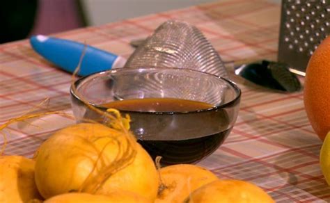 გამოაძევეთ ქვიშა თირკმელებიდან და გამოდევნეთ წიდები იაფი და მარტივად მოსამზადებელი წვენით