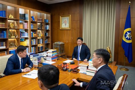 Ерөнхий сайд Засгийн газрын шинэ бүрэлдэхүүнийг Ерөнхийлөгчид танилцуулав