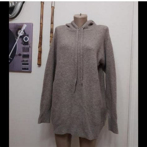 Худі Uniqlo оригінал — ціна 1 грн у каталозі Худі Купити жіночі речі за доступною ціною на Шафі