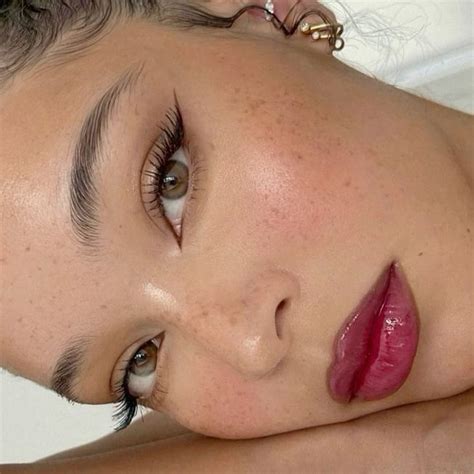 Pin By 𝒌𝒖̈𝒃𝒓𝒂♡ On M A K E U P Makeup Inspiration Face Makeup Makeup Looks