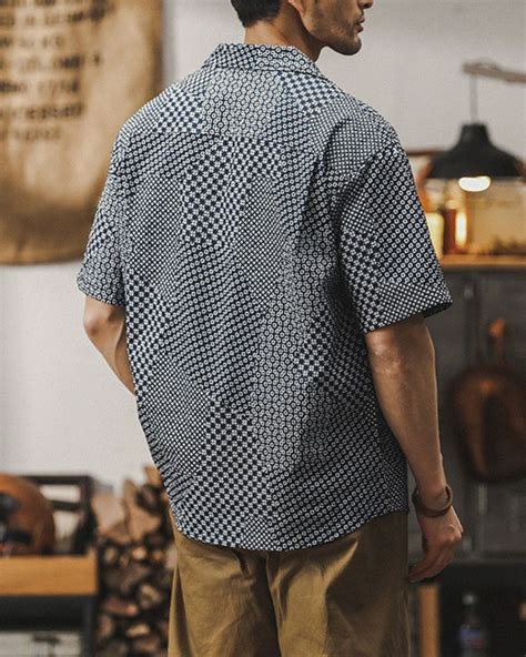 Mens Vintage Geometric Print Cuban Collar Short Sleeve Casual Shirt