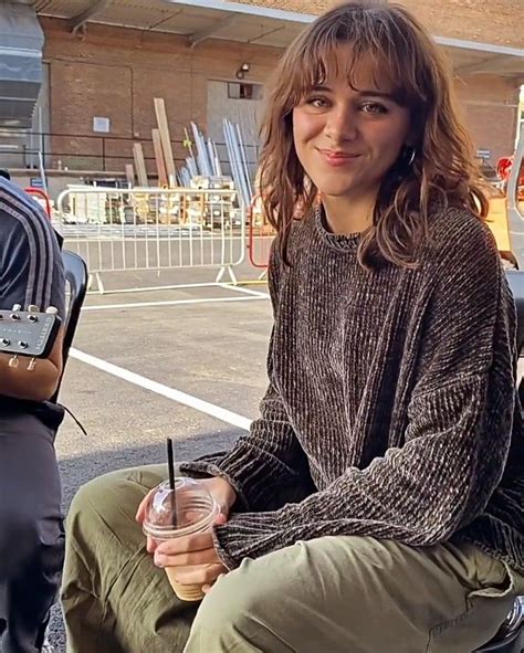 Pin On Izzy Celebrity Pictures Celebrities Actors