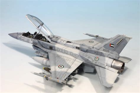 Istvan Michalkos Scale Models Lockheed Martin F 16f Block 60 Desert