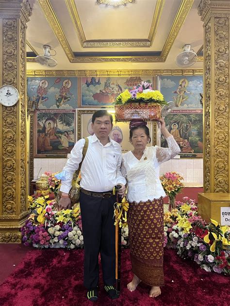 ឧកញ៉ា សុខ ស្រស់ និងក្រុមគ្រួសារ សូមគោរពជូនពរមហាឧបាសិកា គី ឈីវសៀម ក្នុងឱកាសខួបកំណើតគម្រប់ ៧០ឆ្នាំ