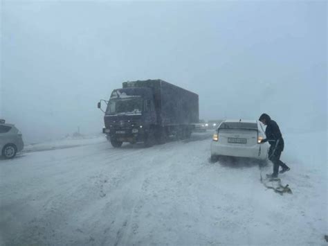 Сэрэмжлүүлэг Цас орж ихэнх нутгаар салхи шуургатай байхыг анхааруулж байна