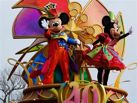 「ディズニー・ハーモニー・イン・カラー」 キャステル Castel ディズニー情報