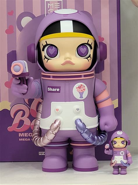 Popmart Mega Collection Space Molly Care Bears 400100 Share Bear Ettv