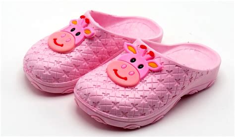 دمپایی جلو بسته صورتی