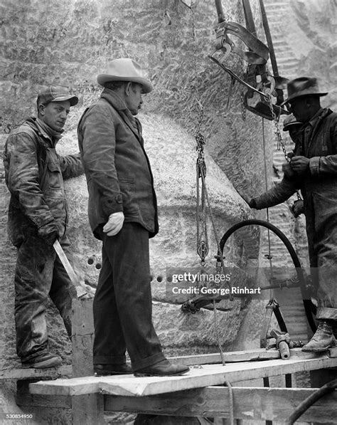 American Sculptor Gutzon Borglum Who Is Leading The Mount Rushmore