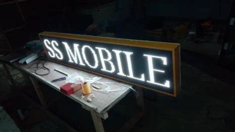 Wall Mounted 10 Mm P10 Red Color Led Scrolling Board At 1800 Sq Ft In Surat