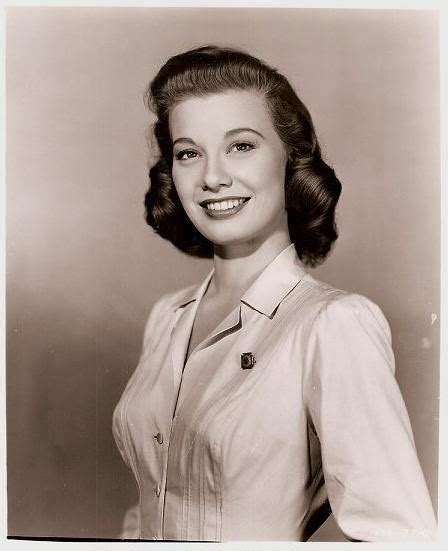 Peggy Dow ~ Complete Wiki And Biography With Photos Videos
