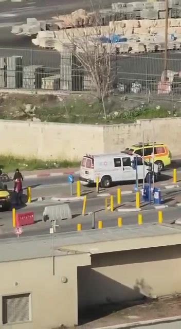 3 اصابات خطيرة جداً لاطفال بسبب حادث دهس في مخيم شعفاط بالقدس 3