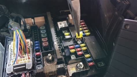 올뉴쏘렌토밧데리방전누전암전류누설전류미세전류시동불량밧데리교환전기장치정밀점검정비10년타기정비센터소모품관리구포양산김해자동차정비agmcrdi커먼레일엔진성능복원