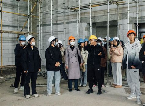 生命健康学院参观湖州学院新建工程项目
