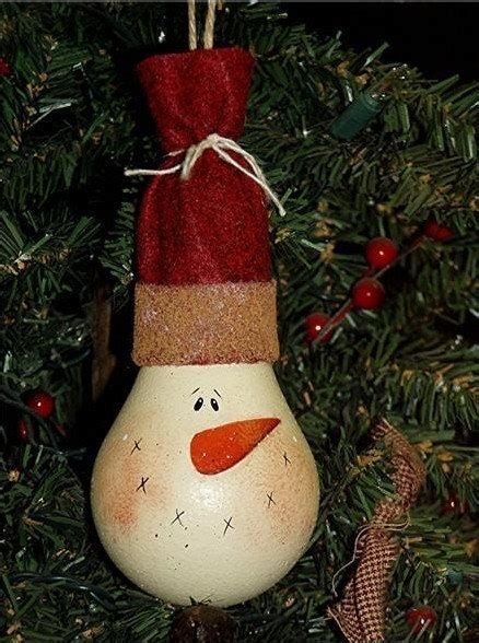 Коледни играчки от електрически крушки Стил