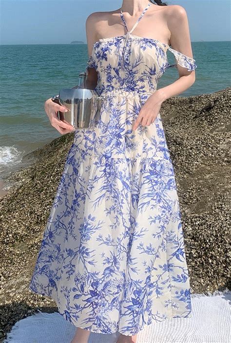 해외여행동남아바캉스호캉스신혼신행코디 플럼 홀터 넥 보조 끈 블루 꽃 플레어 롱 원피스