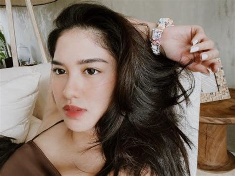 6 Potret Ochi Rosdiana Pemeran Nuna Sinetron Cinta Tanpa Karena Cantiknya Bikin Netizen