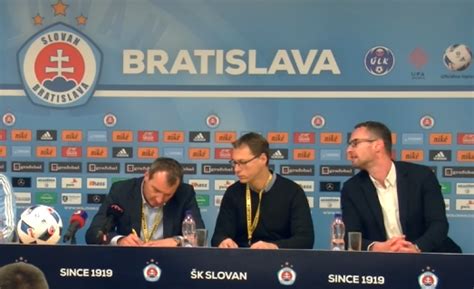 László Csaba Helyesírást Oktatott Pozsonyban Player Hu