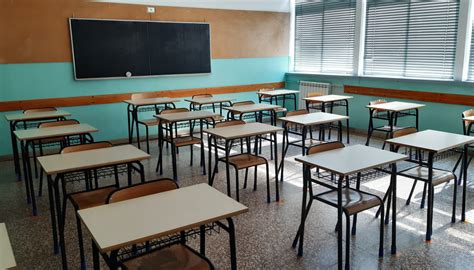 Perché La Riapertura Delle Scuole è A Rischio E Dove Lallarme