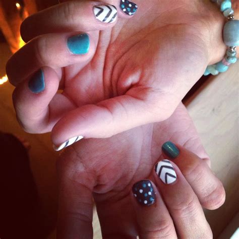 Shellac Design Shellac Designs Hair And Nails Blue Nail Art