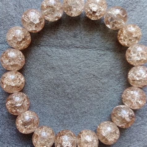 სამაჯურები ბუნებრივი ქვებით