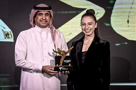 Conquista Daniela Souza Premio Por “patada Del AÑo” Titansports