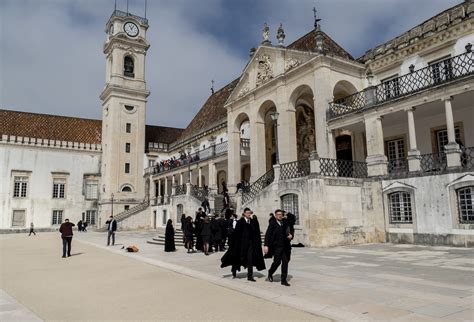 Portugal Visite De Luniversité De Coimbra
