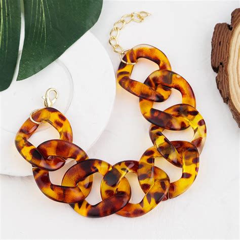 Badu Bg Пънк хип хоп усукани кубински верижни гривни за жени Очарование от смола Акрилни масивни