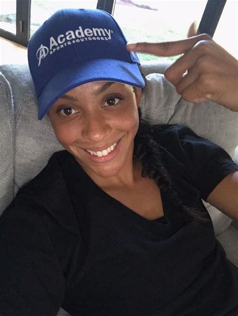 Pin By Rebecca Riojas On Candce Parker Candace Parker Wwe Raw Women Athlete