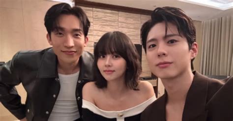 Kim So Hyun Celebrates With Good Boy Co Stars Park Bo Gum And Lee Sang