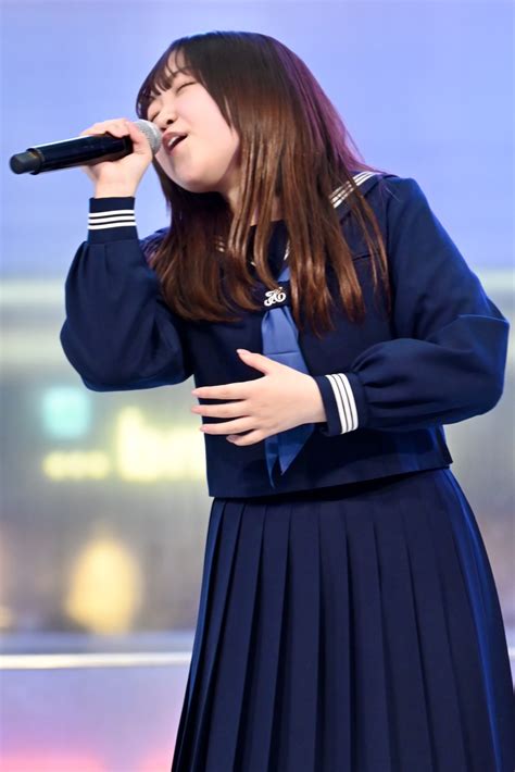 羽山みずき舞乃空まのあがサンシャイン噴水広場で新曲発売記念ミニライブを開催 カラフル